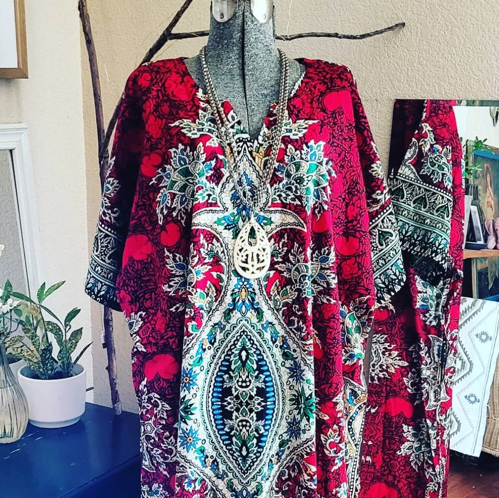 Beautiful And Bright Muu Muu With Pockets Size L - Gem